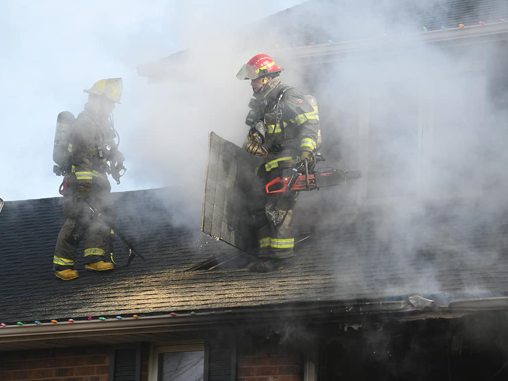 Neighbours leap to action in Linwood